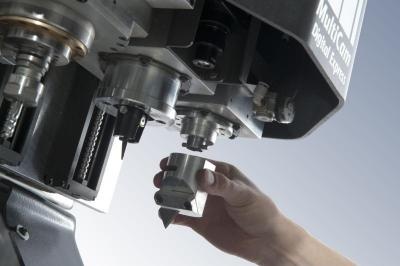 inCom 2011 - Multicam présente un nouveau système de découpe hybride