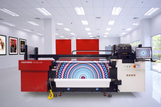 L'imprimerie Locamail Systèm perfectionne son parc machine grand format