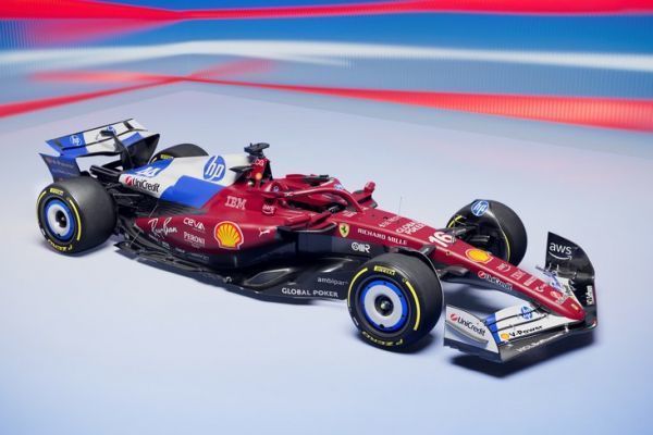 Les F1 de Ferrari s'habillent avec HP et un nouveau film adhésif